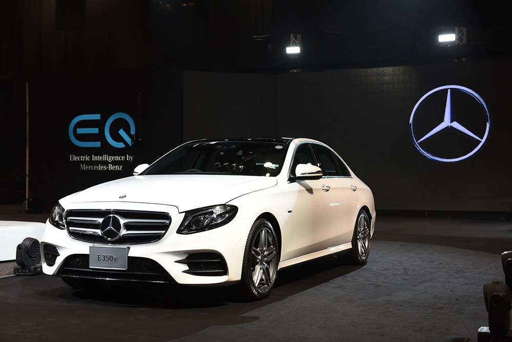 The E 350 e เครื่องยนต์เบนซิน + มอเตอร์ไฟฟ้า เริ่ม 3.49 ล้านบาท